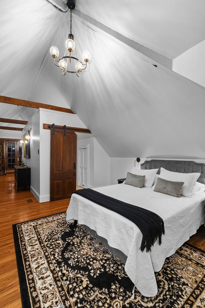 Beautiful Historic Soulard Home with Speakeasy and Game Room, next to ...