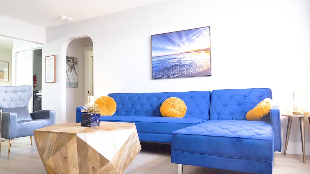 Chic Mini Boutique Hotel Unit 2 At The Bella By Evrh - Daytona Beach, FL