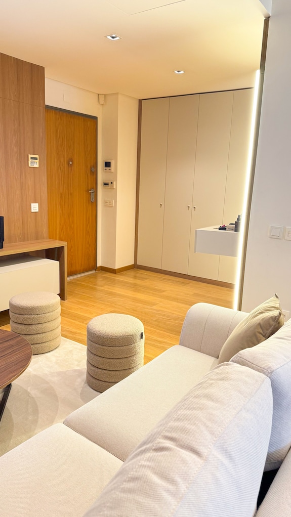 Central 1br - Twin To King Bed, Fast Wi-fi + 65" Smart Tv - Luanda