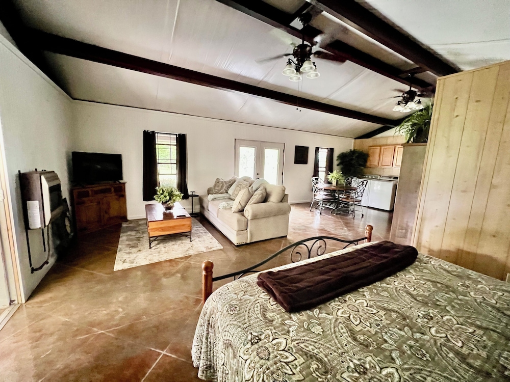 Charming, secluded cabin on the Red River with river access - Grayson ...