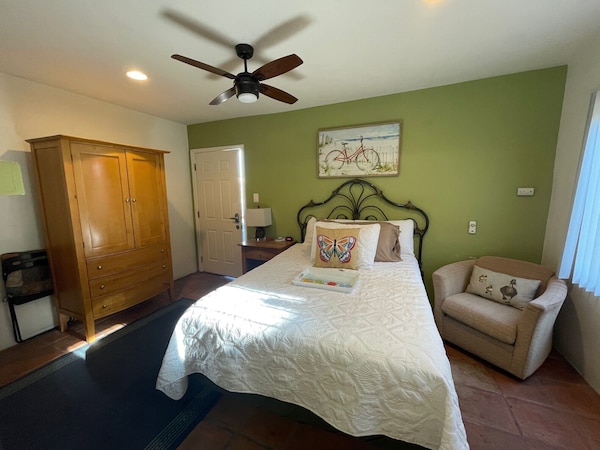 Beso Del Sol - Huntington Beach, CA