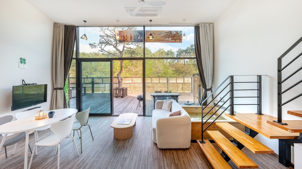 Gangneung Awesome Pension - Gangneung-si