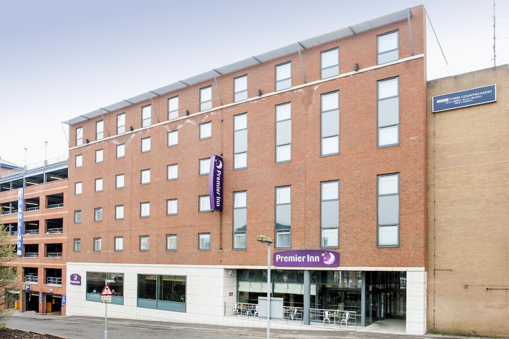 Premier Inn Luton Town Centre - Luton