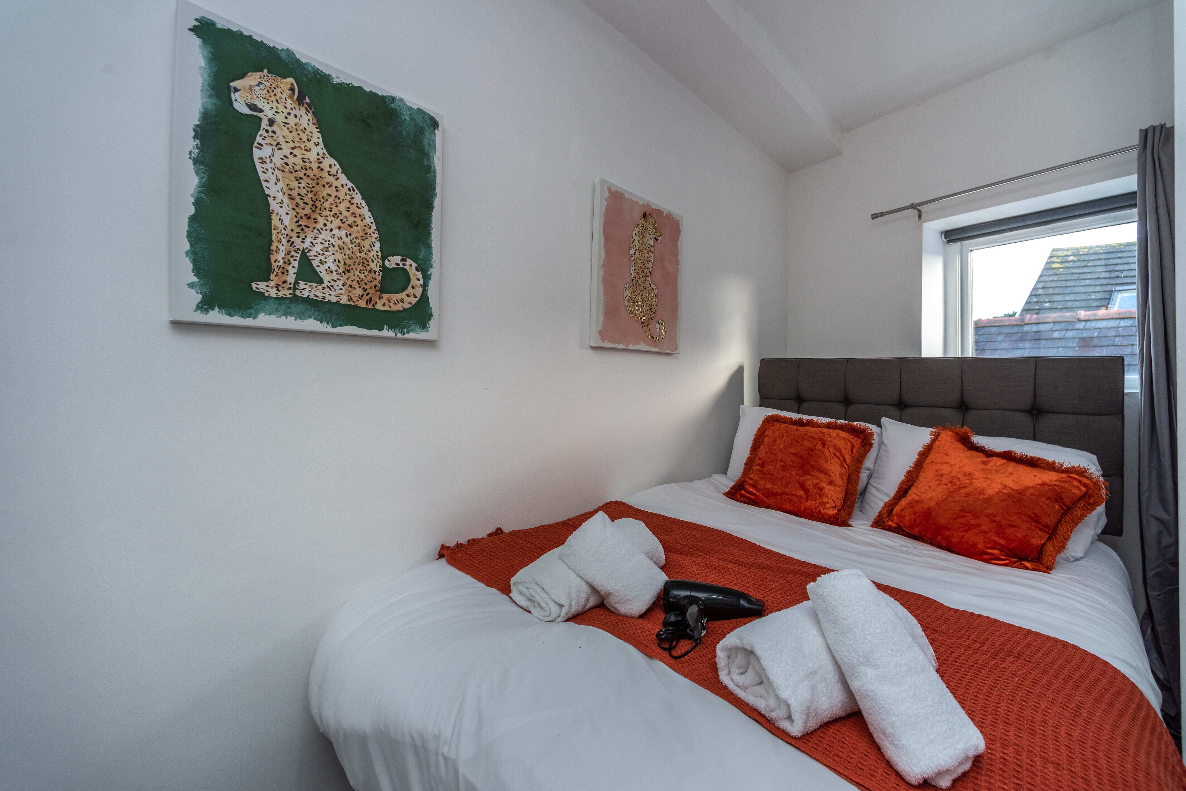 Contractor Room  Kitchen  Central Spot - 威爾斯