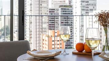 Estúdio luxo | Opções para refeição