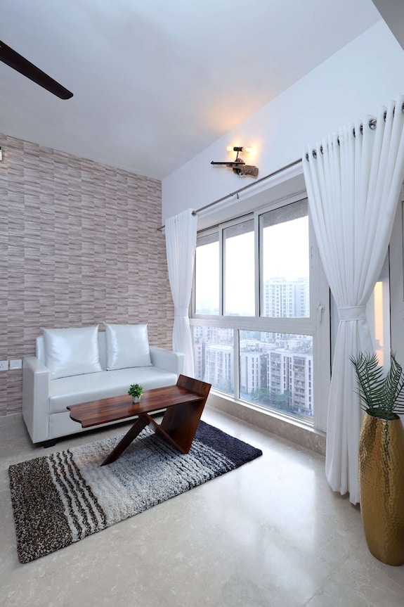 Entire 2 Bhk Suite With Kitchen - Mumbai