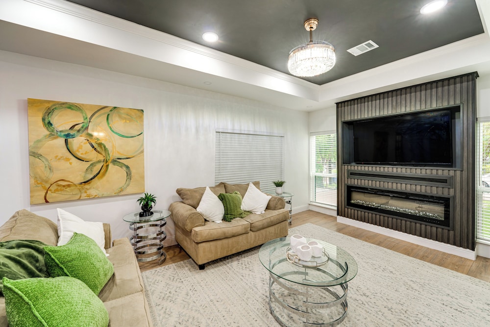 5 Mi To Dtwn: Dallas Home W/ Patio & Fire Pit! - Dallas, TX