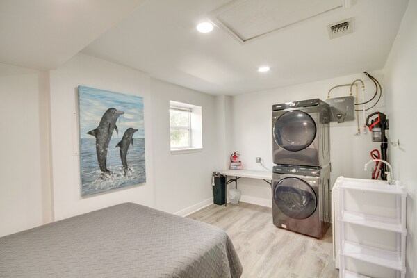 Front Row Beachfront Long Beach Getaway - Gulfport, MS