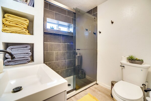 Near Old Town & Unm: Home In East Downtown - Albuquerque, NM