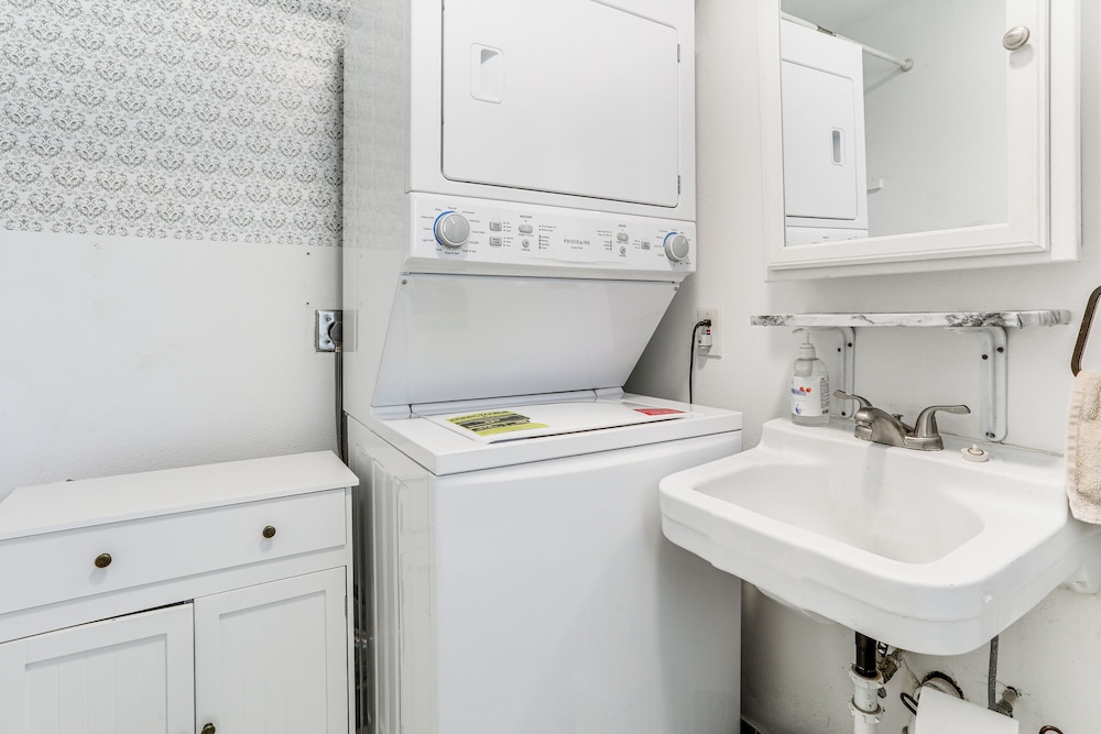 2 Mi To Lsu: Mid City Home W/ Yard & Patio! - Louisiana