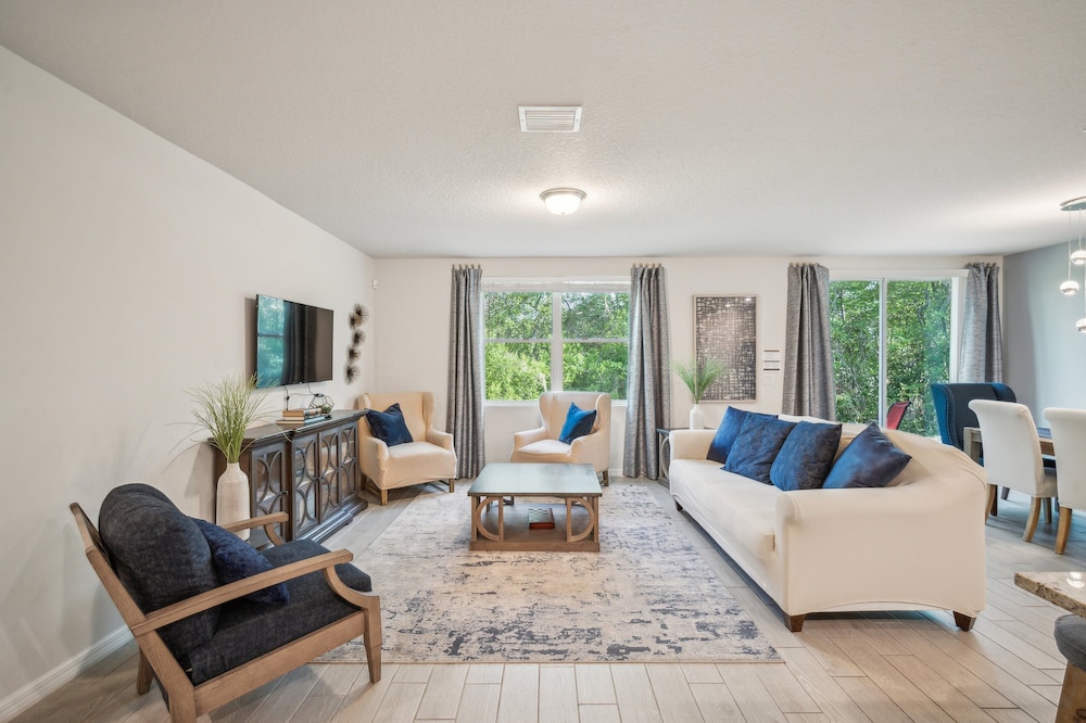 Relaxing Pet-friendly Spring Hill Escape 4 Bedroom Home - Spring Hill, FL