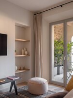 Suite Premium, Vista para a cidade | Edredões de penas, camas de colchão viscoelástico, cofre no quarto 