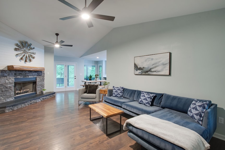 Charming 4-bedroom House On The Flint River, Wifi In Beautiful Huntsville, Al. - Huntsville, AL