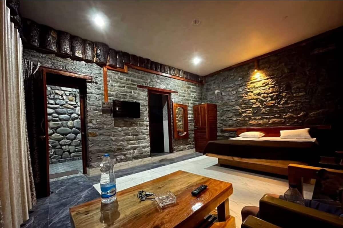 Quarto casal standard, vista para a colina | Escrivaninha, espaço de trabalho para notebook, Wi-Fi de cortesia