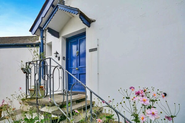 Seaside Escape In Newquay, No Deposit - Cawsand
