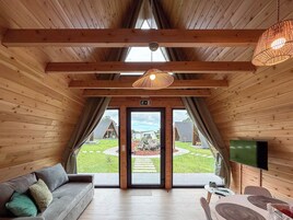 Villa Superior, varanda, vista para o jardim | Sala de estar