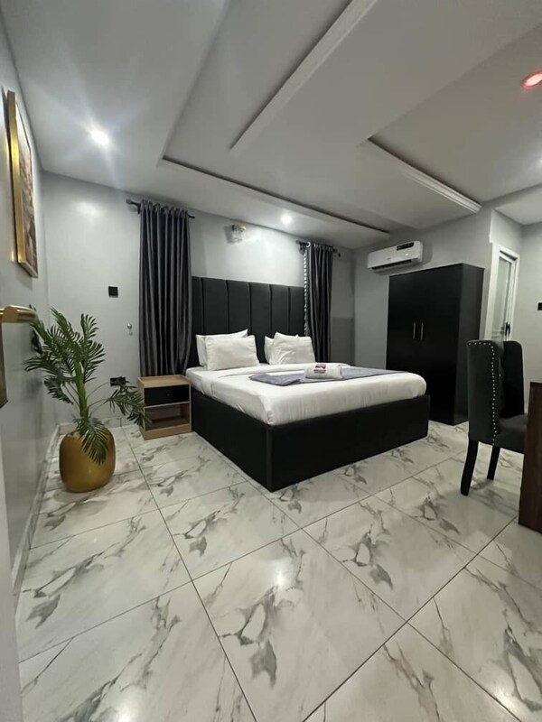Mountaintop Suite And Apartment - Lagos, Nigeria