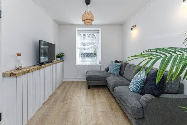 Cottage In Snowdonia With Movie Room & Views - Blaenau Ffestiniog