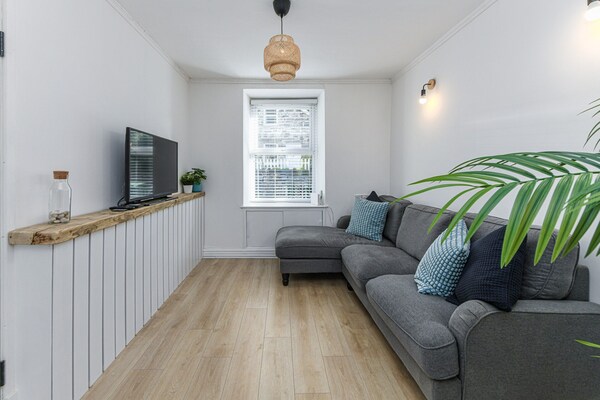 Cottage In Snowdonia With Movie Room & Views - Blaenau Ffestiniog