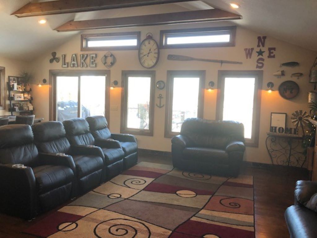 3 Bedroom, 2 Full Bath Lake House Within Minutes Of Erin Hills Golf Course! - Hubertus, WI