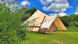 Tenda | Exterior