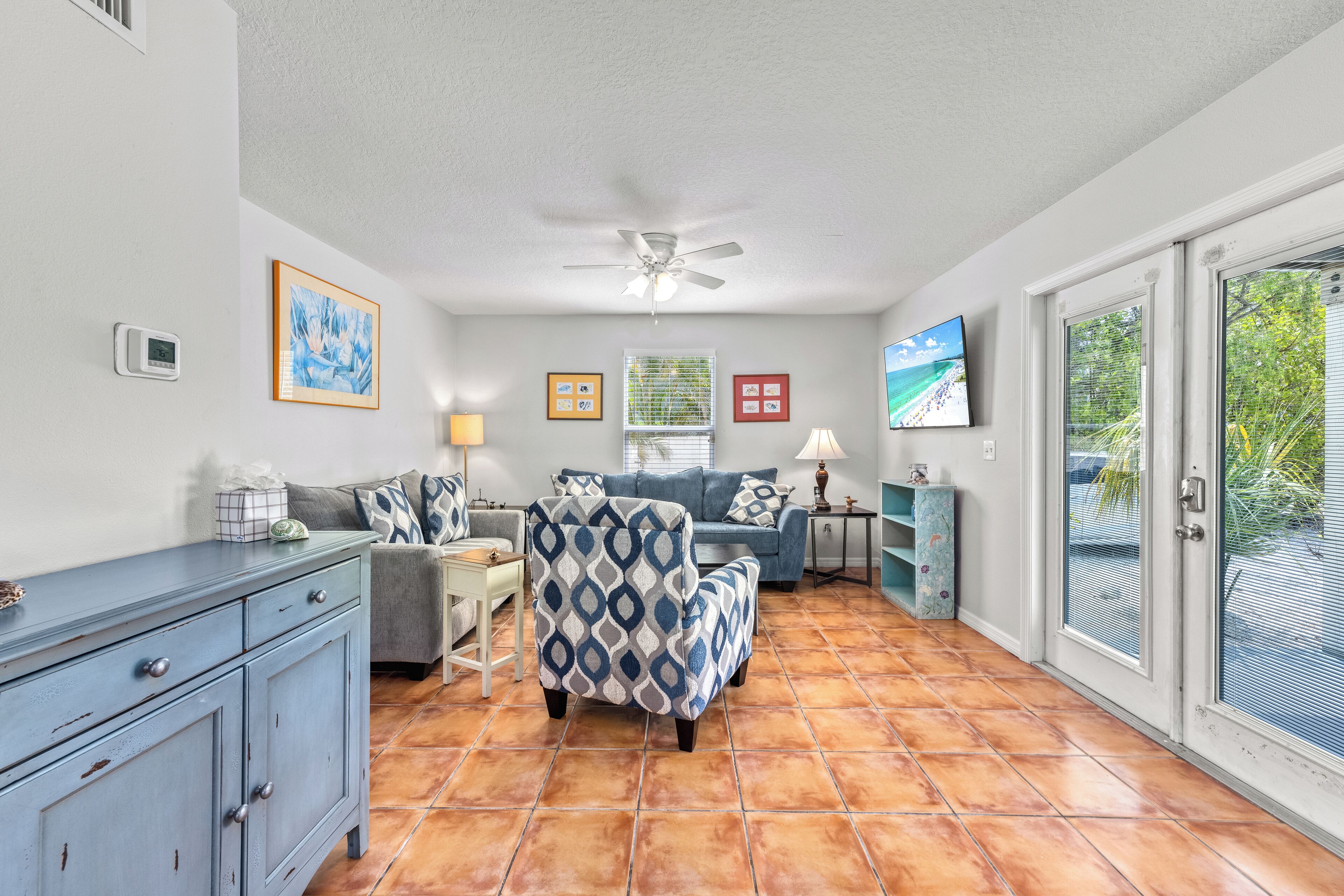 Pets Stay Free! 1.5 Blocks From Beach, Heated Pool - Holmes Beach, FL