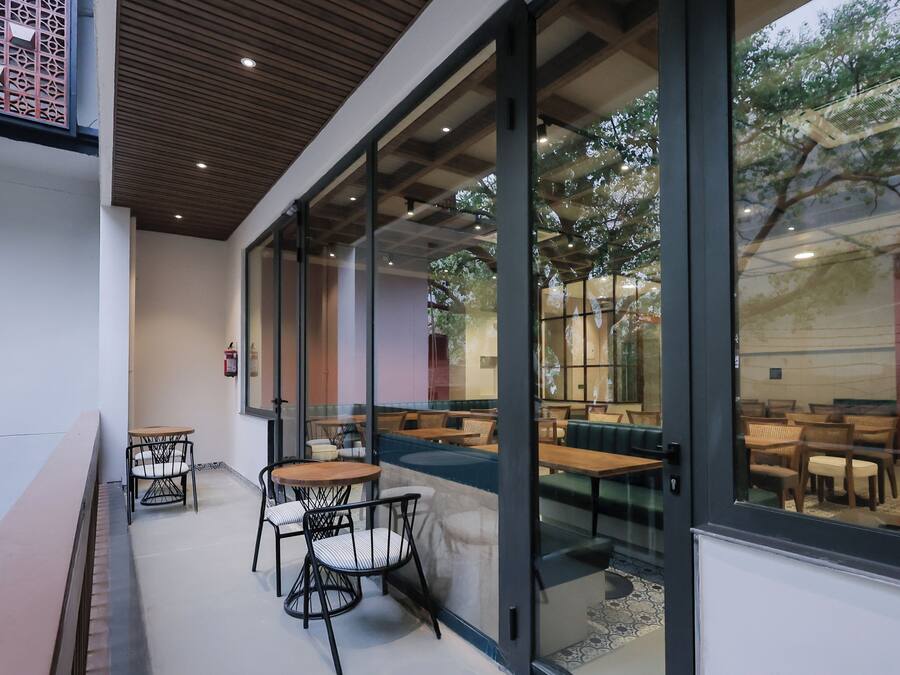 Café da manhã com buffet grátis todos os dias