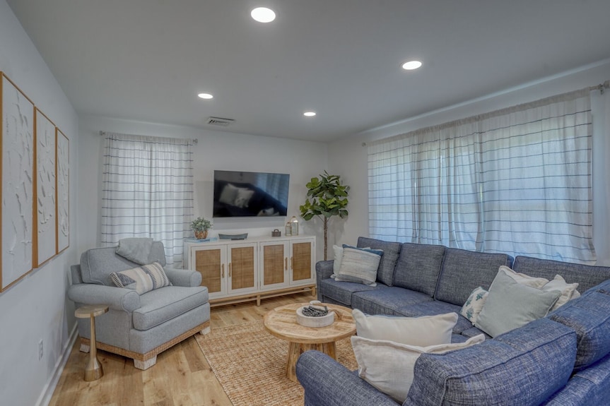 Charming Beach Cottage In Timeless Rehoboth Beach, Under 5 Min To Boardwalk! - Delaware