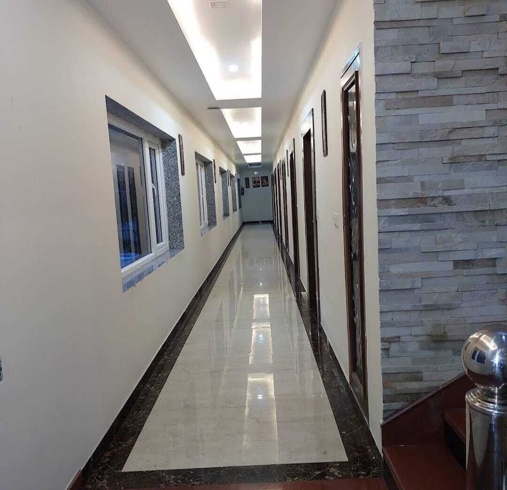 Hotel Phoenix - Mussoorie