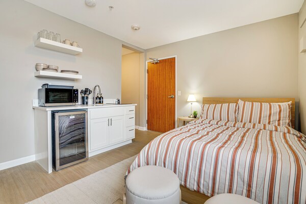 Convenient Studio Stay: Easy Access To Twin Cities - Blaine, MN