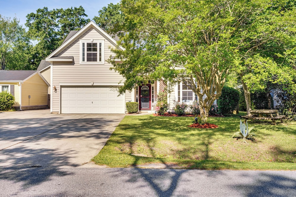 Pool, Porch + Parks: North Charleston Family Home! - Charleston, SC