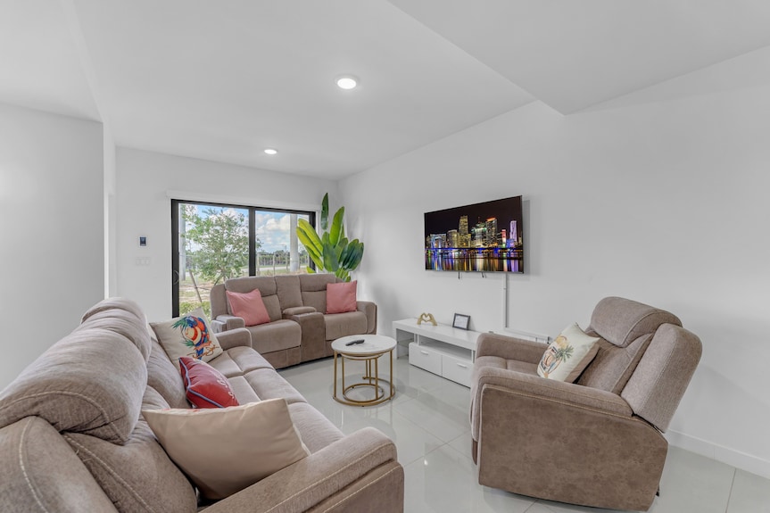 Luxury 4br/3ba / Sunset Terrace / Hot Tub / Ev, Wifi / Near Wedding Venues - Homestead