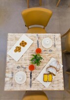 Pequeno-almoço tipo buffet diário incluído 