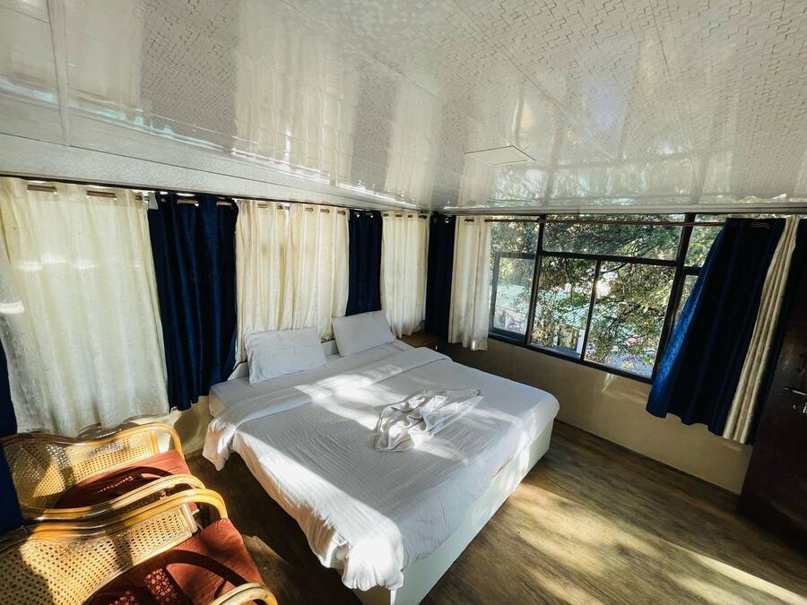 Quarto Triplo Deluxe | Quartos insonorizados, roupa de cama fornecida