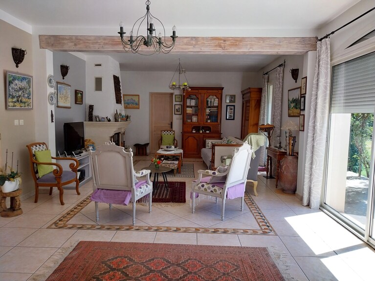Beautiful Villa, Green Setting With Swimming Pool, Quiet 800m From The Center - Les Baux-de-Provence