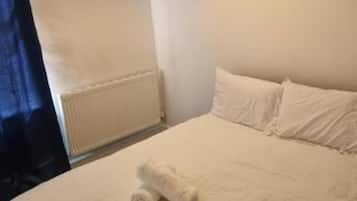Casa | 4 quartos, Wi-Fi de cortesia, roupa de cama