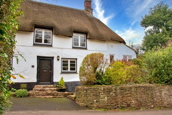 Charming Thatched Cottage In Alcombe, No Deposit - Minehead