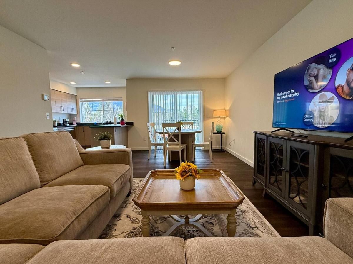 Homestead Village - Two Bedroom Condo Balcony - Shepherd Lake, ID
