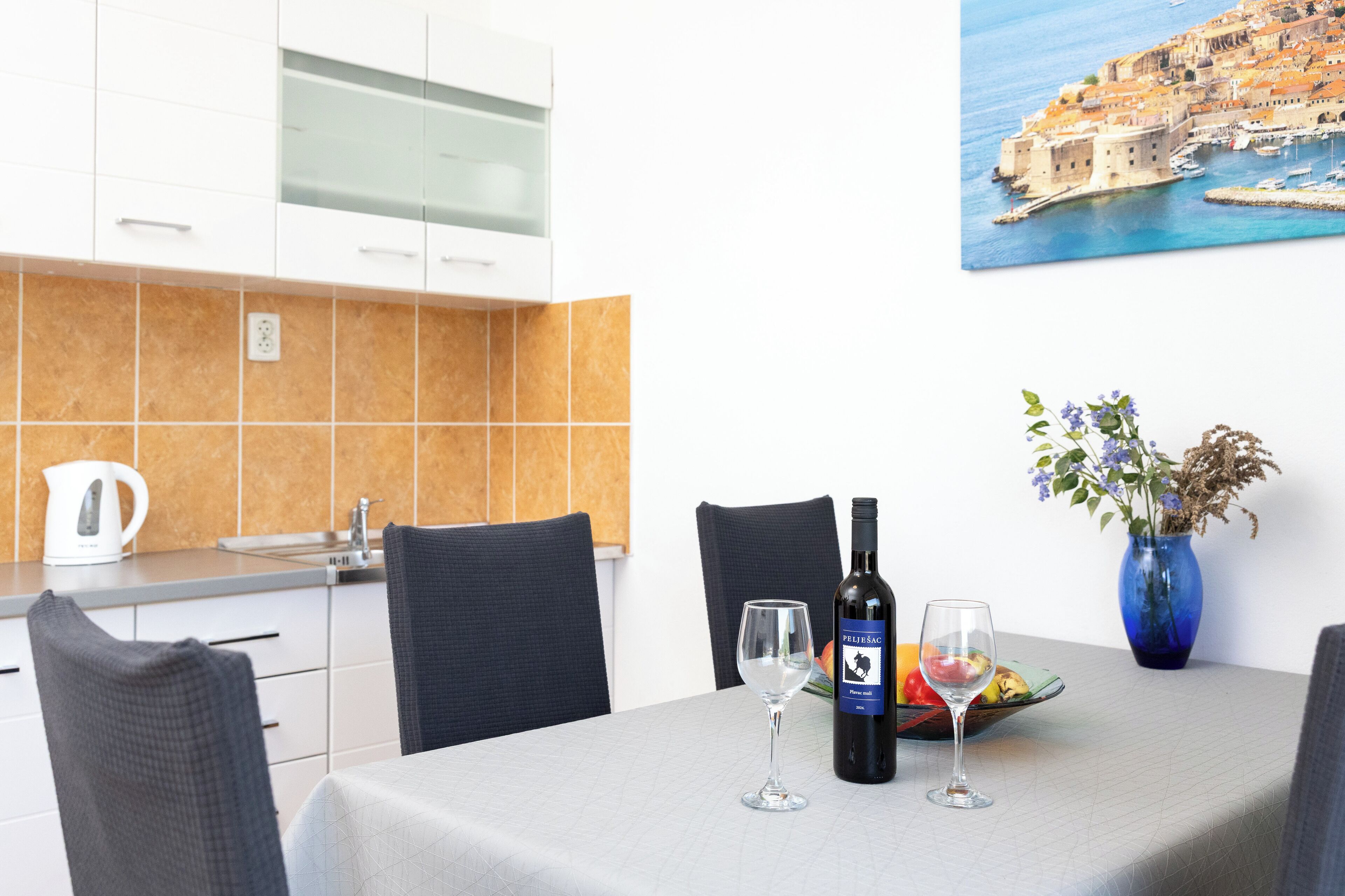 Apartamento Clássico, varanda | Refeições no quarto