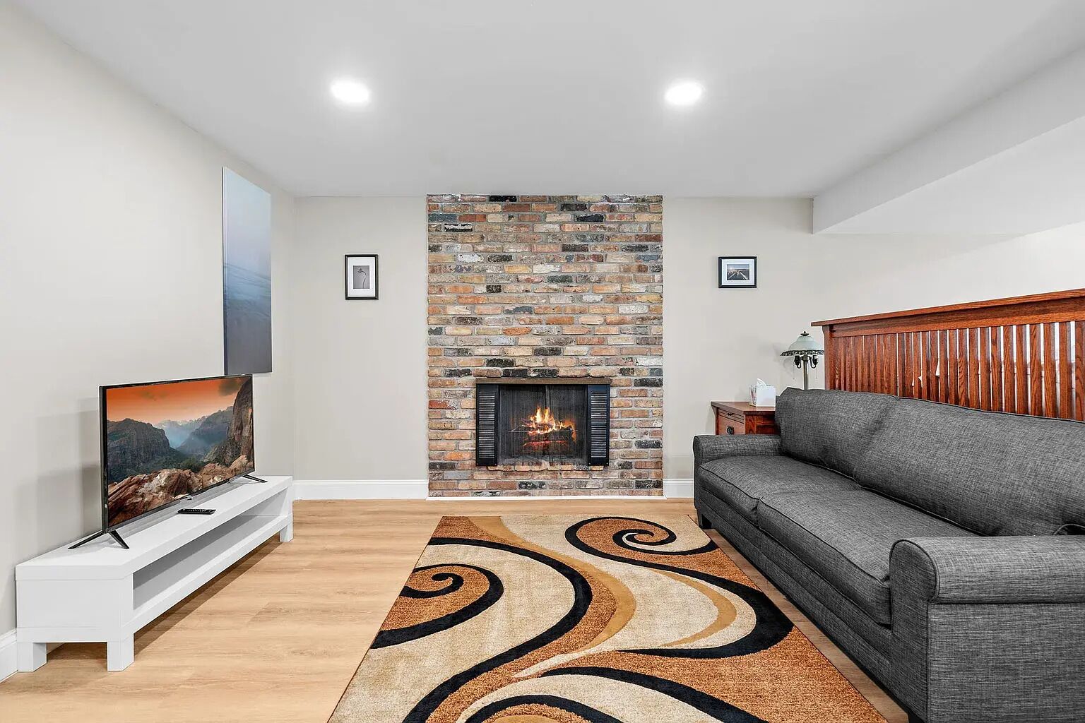 Spacious 5br Family Retreat W/ In-law Suite & Park Access  Near Mall Of America - Bloomington, MN