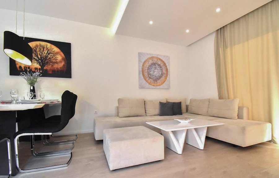 Superbe Maison De 3 Chambres à Makarska - Makarska