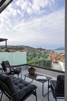 Apartamento de Luxo, vista para o mar | Terraço/pátio interior