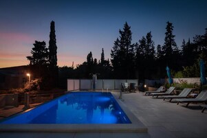 Piscina externa sazonal