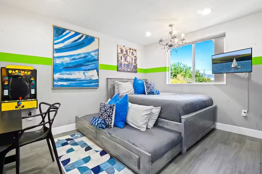 C. Glamorous Noho Retreat Near Universal & Hollywood W/games, Hot Tub, & Parking - 로스앤젤레스