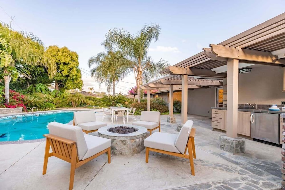 @ Marbella Lane - Serene Ranch Style Home W/pool - Fullerton, CA