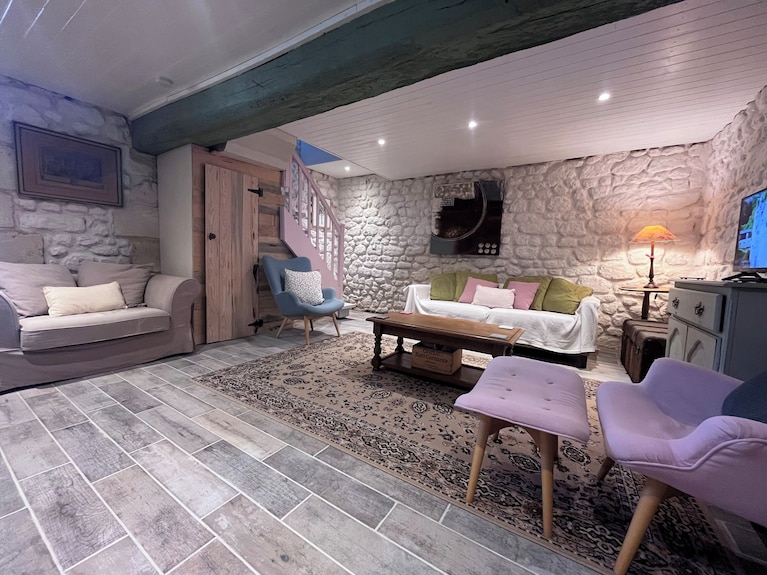 Une Grange Rénovée à Chinon Avec Des Vélos - Chinon