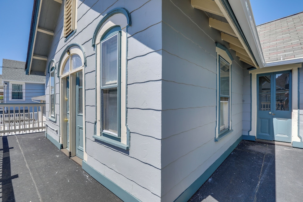 2 Blocks To Beach: Sunny Ocean Grove Apartment - Bradley Beach, NJ