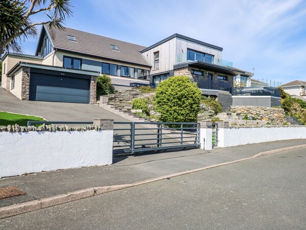 Seaddler - Trearddur Bay