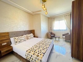 Penthouse Deluxe | Cortinas/cortinados opacos, Wi-fi grátis 