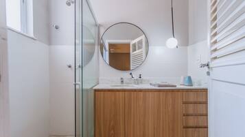 Apartamento, para fumantes | 3 quartos